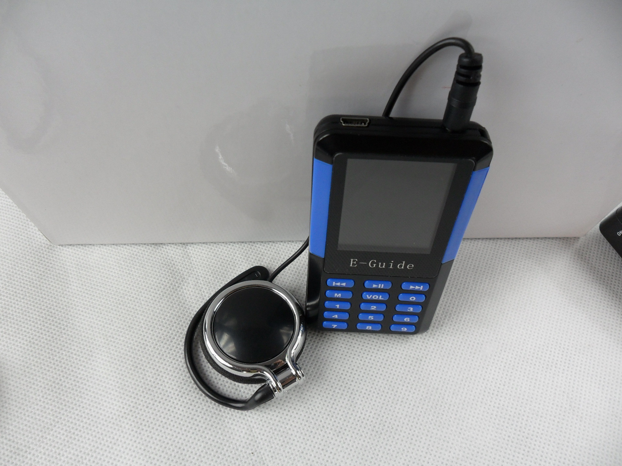 006A Handheld Digital Tour Guide System , Small / Light Audio Tour ...